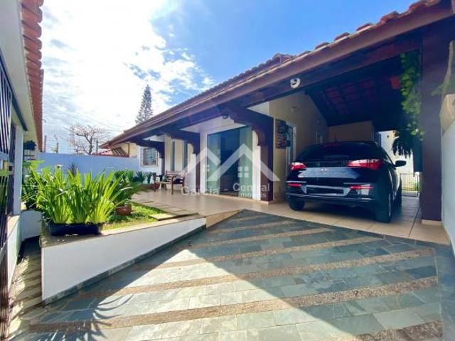 Casa pé na areia em Peruíbe