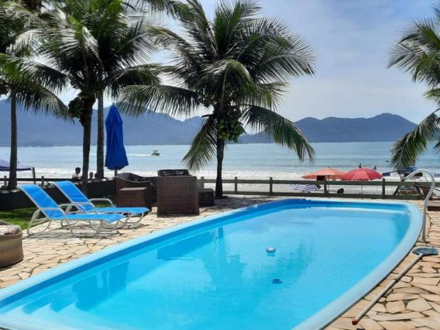CASA PÉ NA AREIA EM UBATUBA