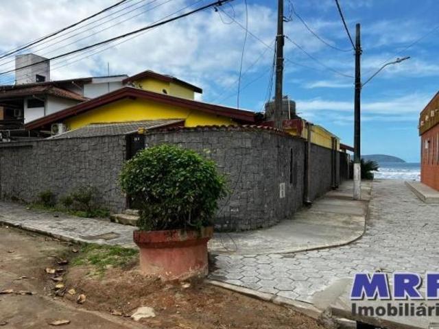 Casa pé na areia em Ubatuba de 6 dormitórios com varanda de vista panorâmica para o mar na Praia do