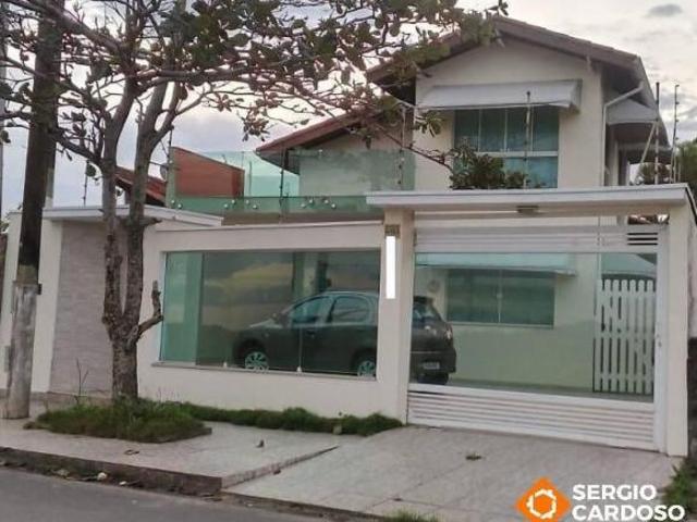 CASA PÉ NA AREIA 3 QUARTOS MEZANINO COM VISTA PRO MAR ITANHAEM SP