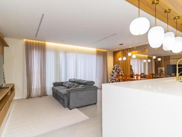 Casa perfeita em condomínio clube!