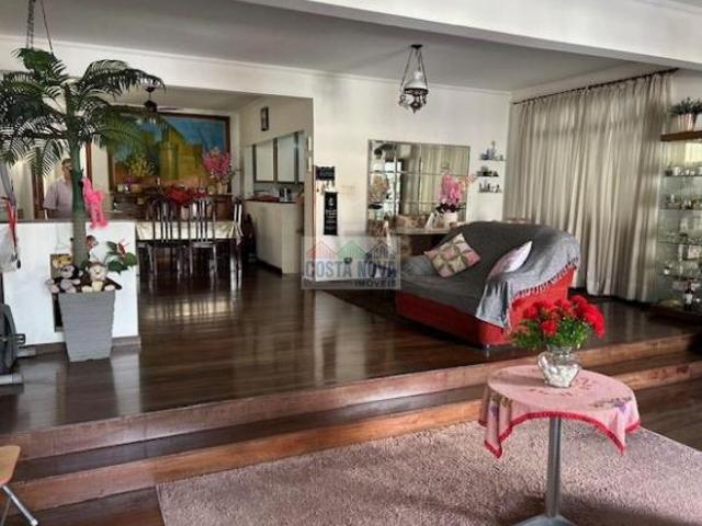 Casa perfeita para moradia! Possui 183m²