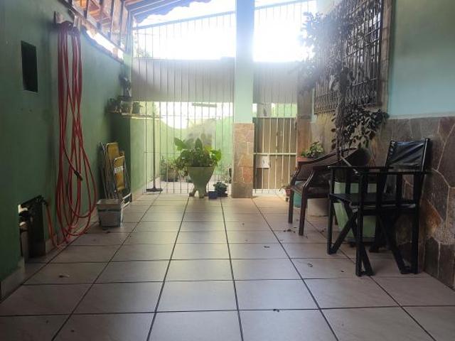 Casa perto da praça Brasil Japão
