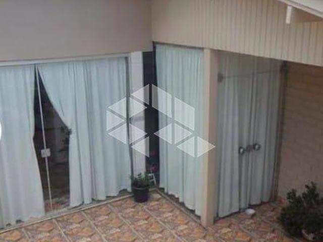 Casa perto escola mercado e comércio em geral