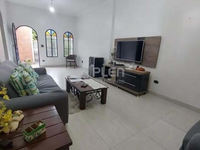 Casa Plana a venda no Bairro de Santana