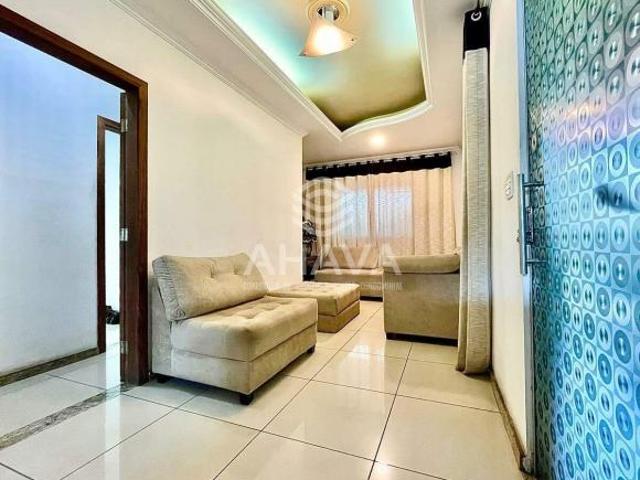 Casa plana com 3 Quartos sendo 1 Suíte à Venda, 230m², Santa Branca, próximo à Rua Doutor Álvaro Cam
