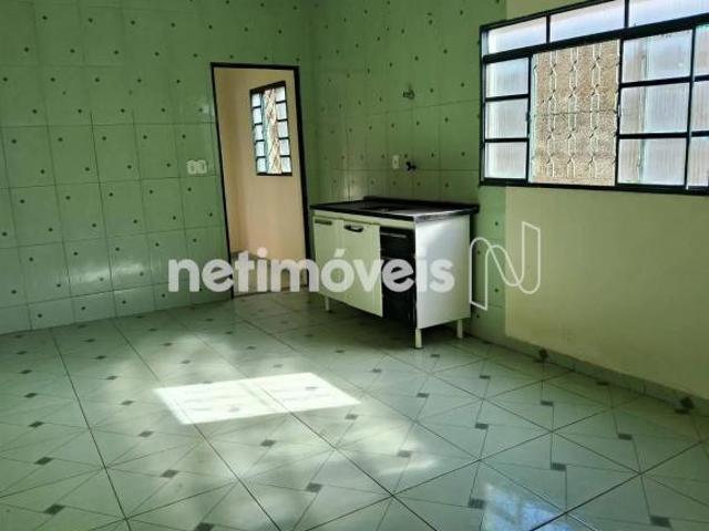 Casa Plana com 3 Quartos, Suíte, 3 Vagas e Habite se !