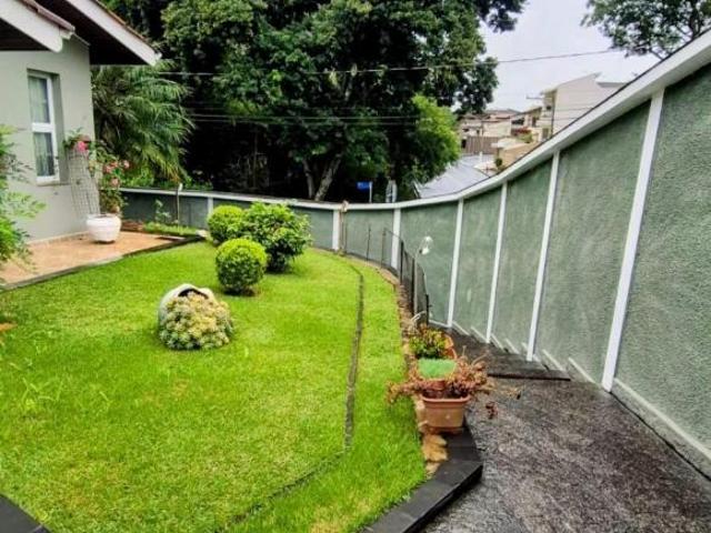Residencial das Ilhas Casa Plana com 3 suítes, 5 banheiros e 5 vagas no Residencial das Ilhas