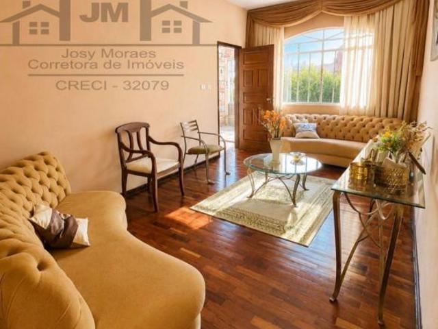 Casa plana com cobertura de 5 quartos no bairro de Lourdes