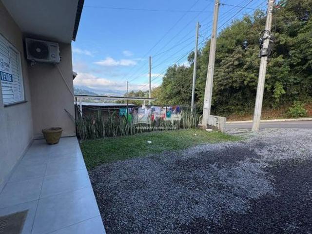 CASA PLANA COM ÓTIMO ACESSO PELA RS 452