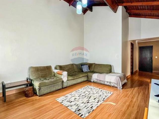 CASA PLANA COM PISCINA A VENDA NO BAIRRO PADRE REUS SÃO LEOPOLDO/RS