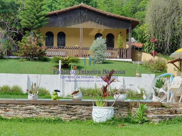 Casa plana/ linear 3/4, 2 suítes, piscina, área gourmet, 1.800 m2 por apenas R$ 1.290.000 Estuda
