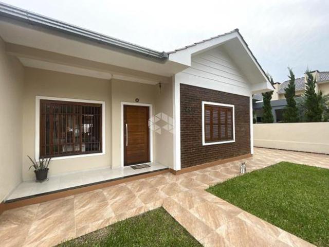 CASA PLANA SEMIMOBILIADA 03 DORMITÓRIOS NO BAIRRO ARROIO GRANDE