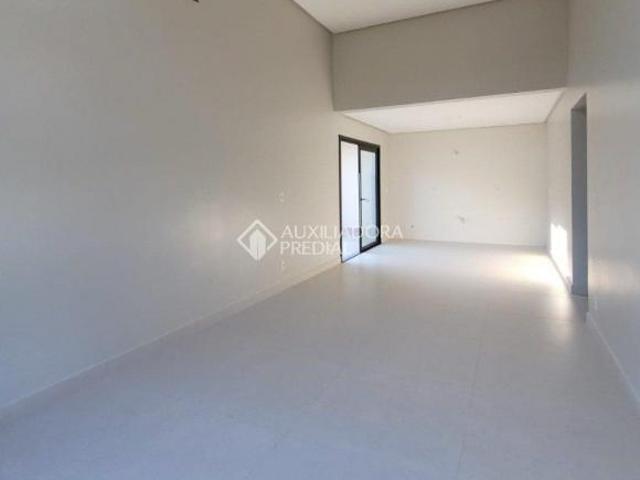 Casa Plana 3 c/Suíte Acabamento excelente!