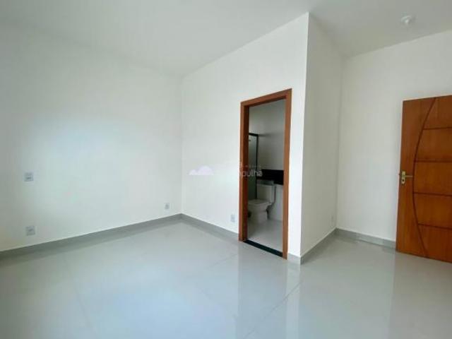 Casa plana 3 quartos com suíte no Novo centro