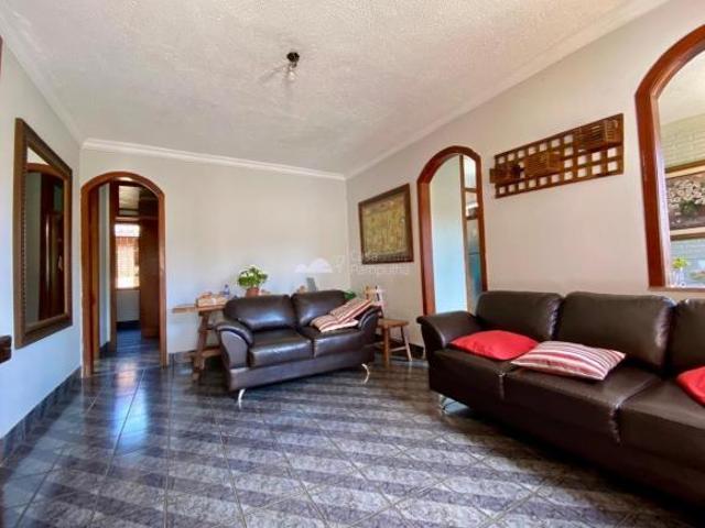 Casa Plana 4 Quartos 1 suíte Santa Amélia