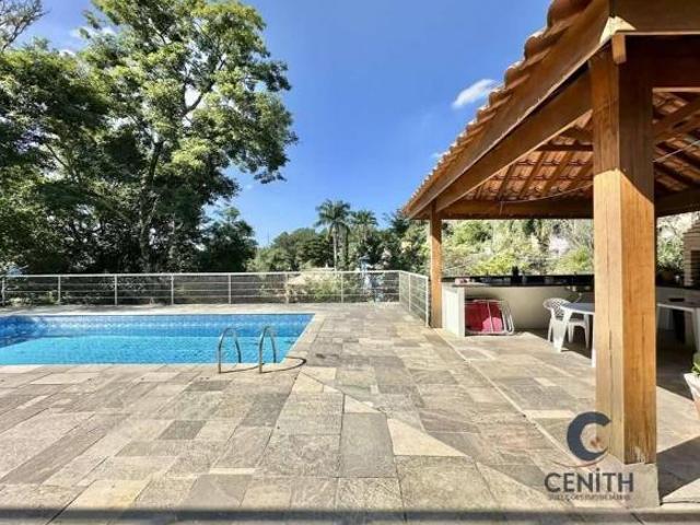 Casa Planejada com 5 quartos, 375 m², Lazer Privat. Residencial Euroville