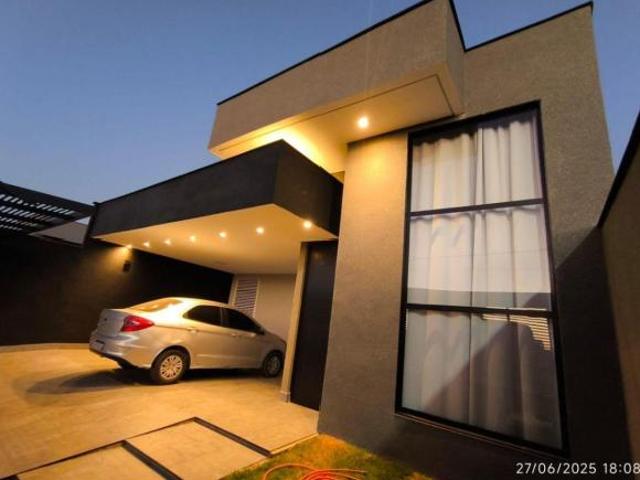 Casa ponte alta norte, 3 quartos com 1 suíte, lote 415m², rica em armários, rua do shopping