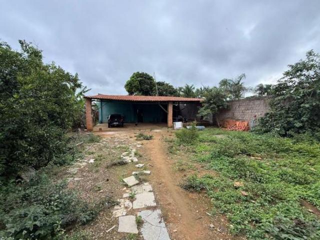 Casa ponte alta norte, 3 quartos com suíte, estrutura pra colocar laje, lote 800m²