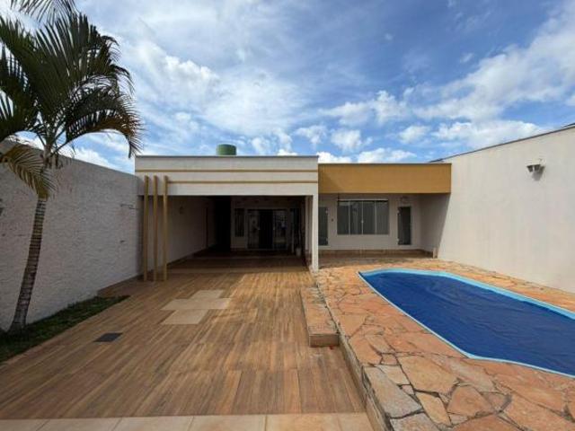 Casa ponte alta norte, 2 casas no lote, piscina, melhor localização, rua das corujas