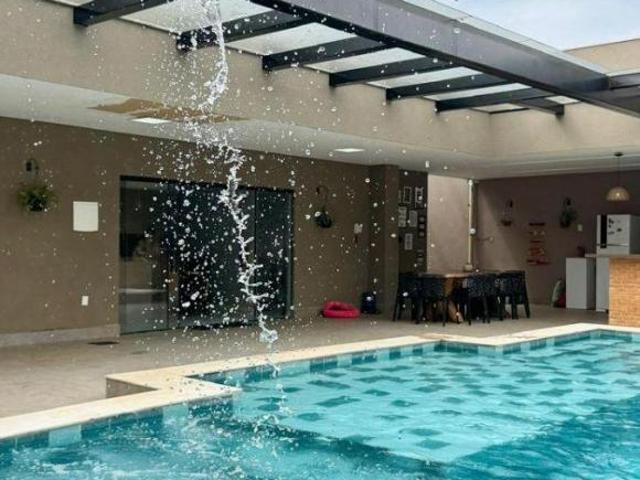 Casa ponte alta norte, 4 suítes, fino acabamento, rica em armários, piscina, churrasqueira