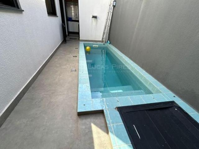 Casa Porteira fechada com piscina e 3 dormitórios no Residencial Villaggio Ipanema 1