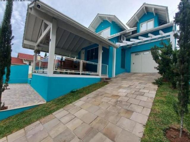 Casa Pousada da Neve Nova Petrópolis | 3 Dormitórios com Piscina Aquecida e Quiosque Gourmet