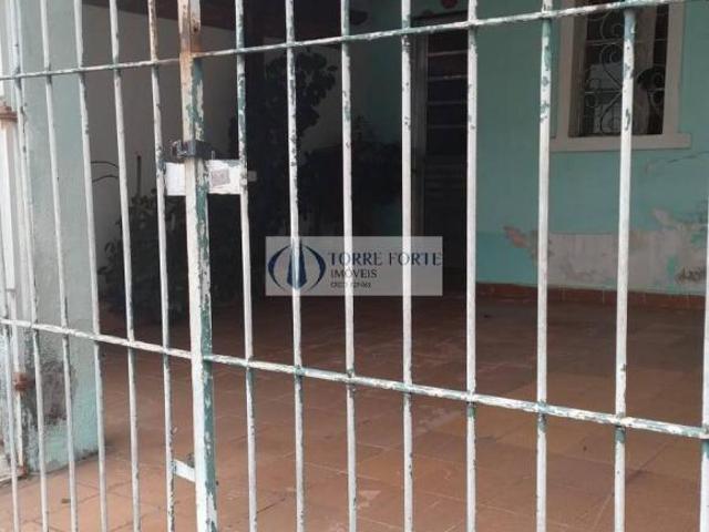 Casa precisa de reforma,com 2 dormitorios 1 suite 2 vagas na Vila Formosa