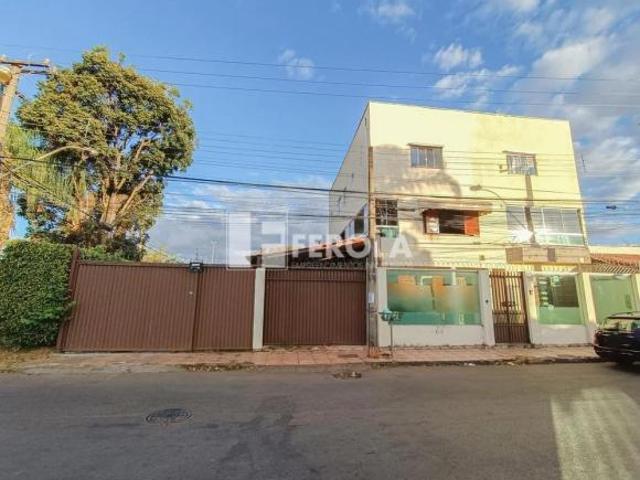 Casa predio todo alugado de esquina piscina lote 200 metros reformado