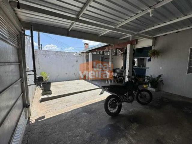 Casa próximo ao Cemitério da Saudade