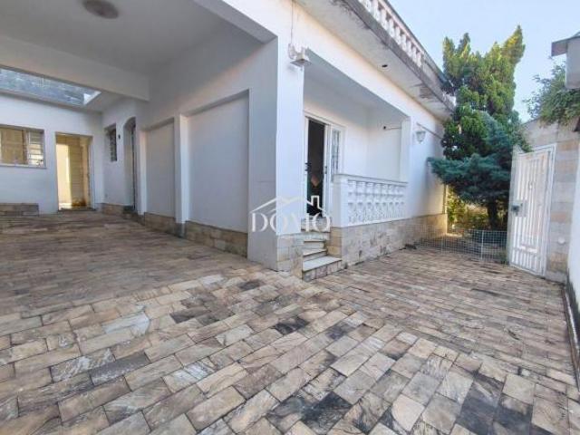 Casa Pronta para Morar no Serrano, 5 quartos, 2 Suítes e 6 Vagas de Garagem