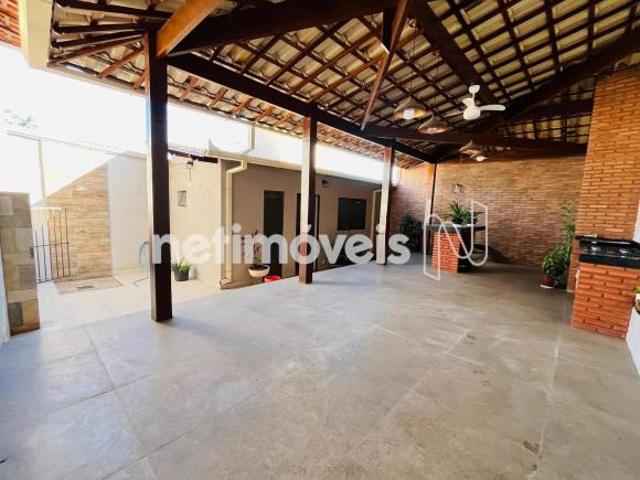 Casa pronta para morar toda montada