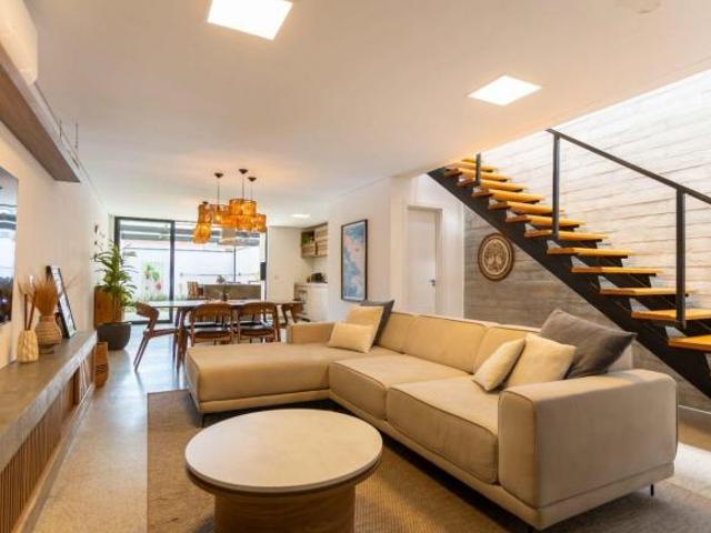CASA PRONTA PRA MORAR NO ÁGUA VERDE