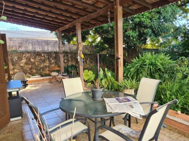 Casa próximo à avenida Jerônimo de Camargo