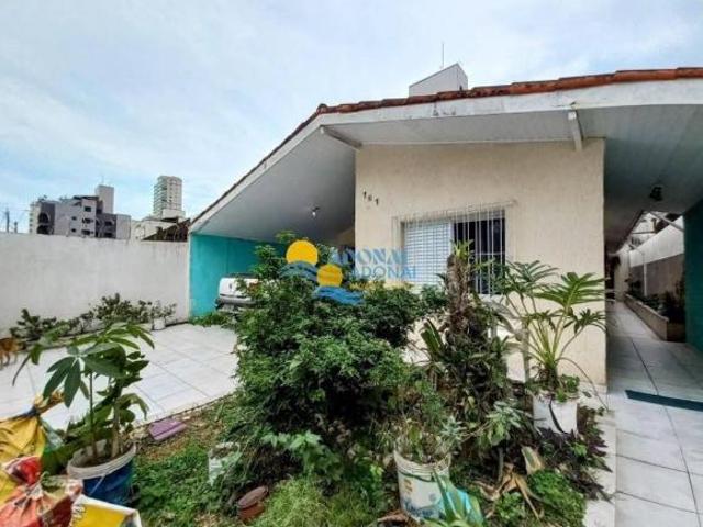 Casa próximo à praia 4 dormitórios — Enseada — Guarujá