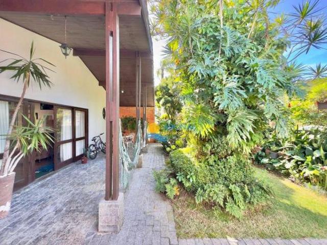 Casa próximo à praia com lazer — Guarujá — Guarujá
