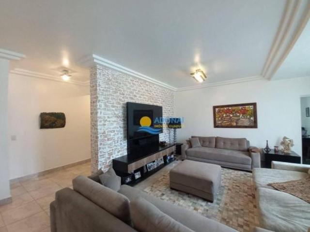 Casa próximo à praia com lazer — Enseada — Guarujá