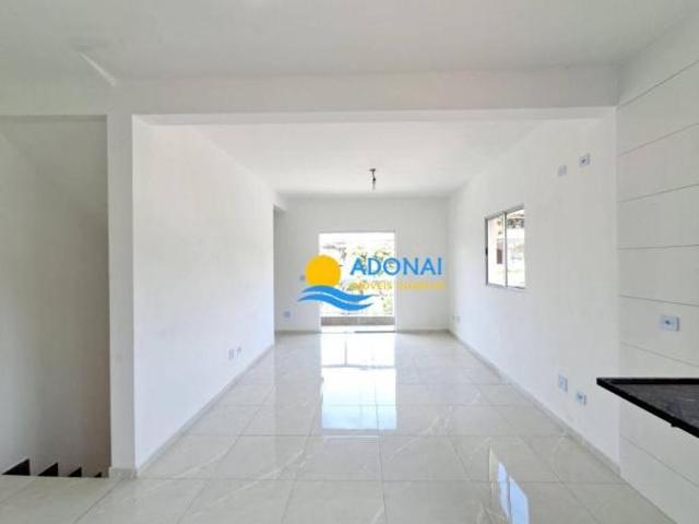 Casa próximo à praia com sacada — Enseada — Guarujá