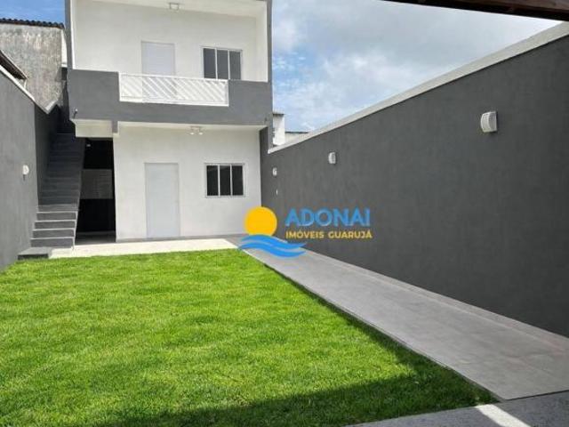 Casa próximo à praia com sacada — Enseada — Guarujá