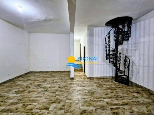 Casa próximo à praia com sacada — Selecione — Guarujá