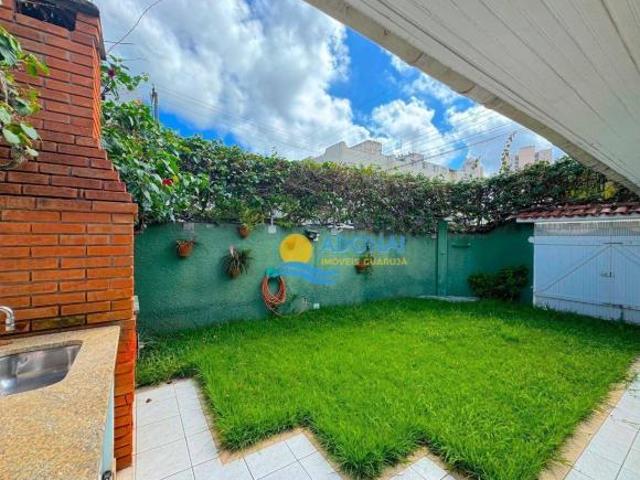 Casa próximo à praia com varanda gourmet — Enseada — Guarujá