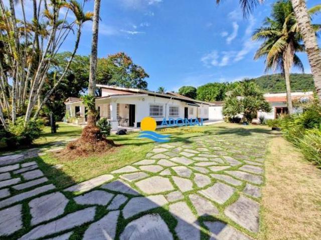 Casa próximo à praia com varanda gourmet — Guaiuba — Guarujá