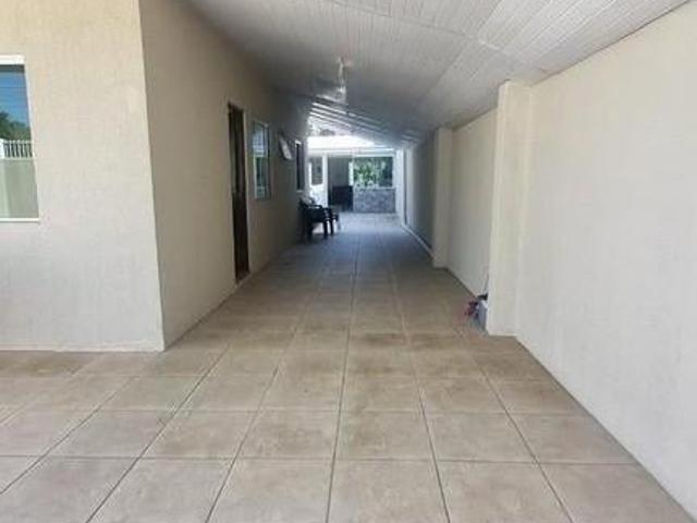 Casa Proximo ao centro Praia de leste