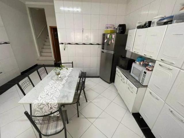 CASA PRÓXIMO AO CENTRO