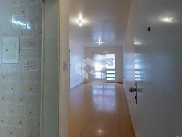 CASA PROXIMO AO IGUATEMI