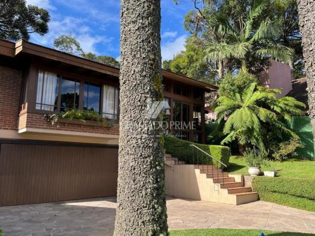 CASA PRÓXIMO AO LAJE DE PEDRA