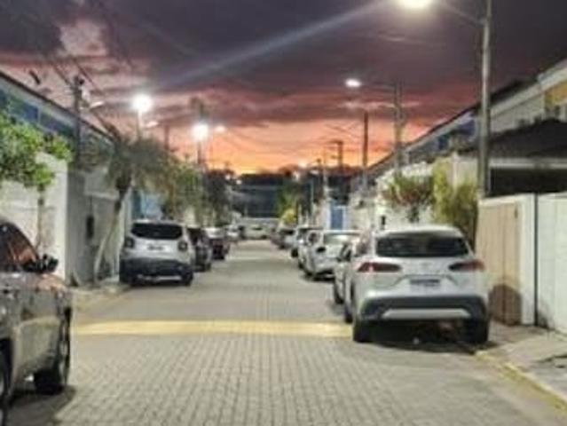 Casa Próximo Globo/Record/Praia 05 a 15 minutos e outros