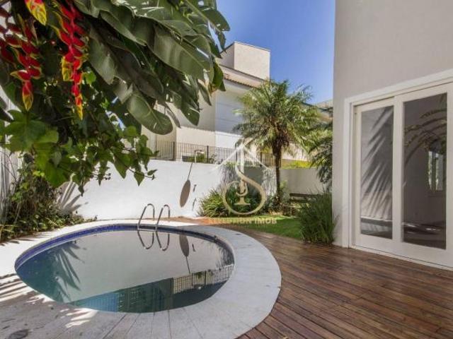 Casa próxima ao Palácio do Governo e ao Parque da Fundação Maria Luiza e Oscar Americano Linda casa