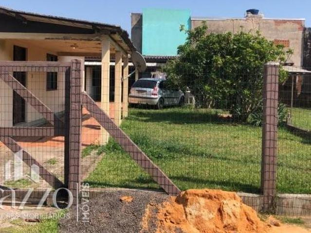 CASA PRÓXIMA DO CENTRO EM TRAMANDAÍ