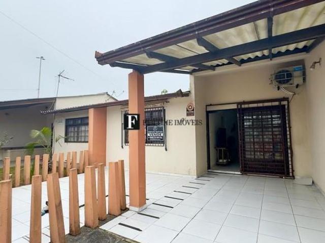 Casa próxima do mar